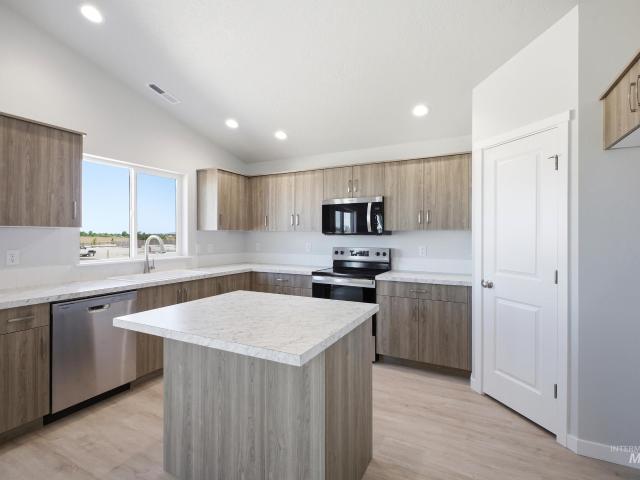 2477 W Red Jasper Dr