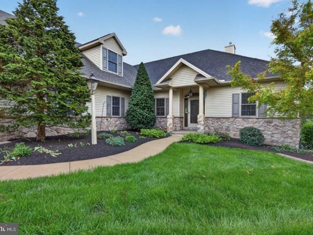 2477 Zell Ct, Hummelstown, PA 17036