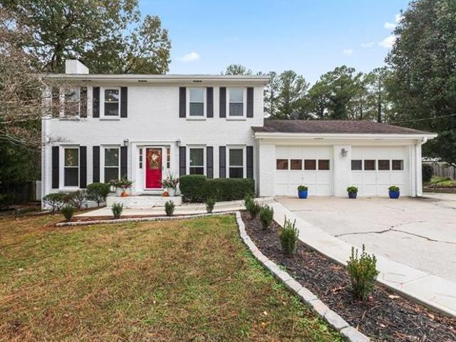 2477 3 Bars Dr, Grayson, GA 30017