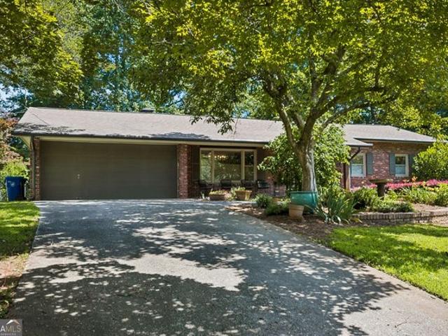 2478 Williamswood Ct, Decatur, GA 30033