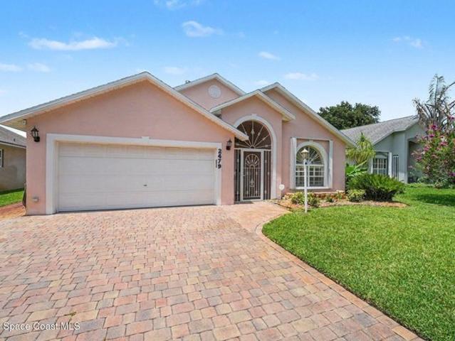 2479 Coral Ridge Cir, Melbourne, FL 32935
