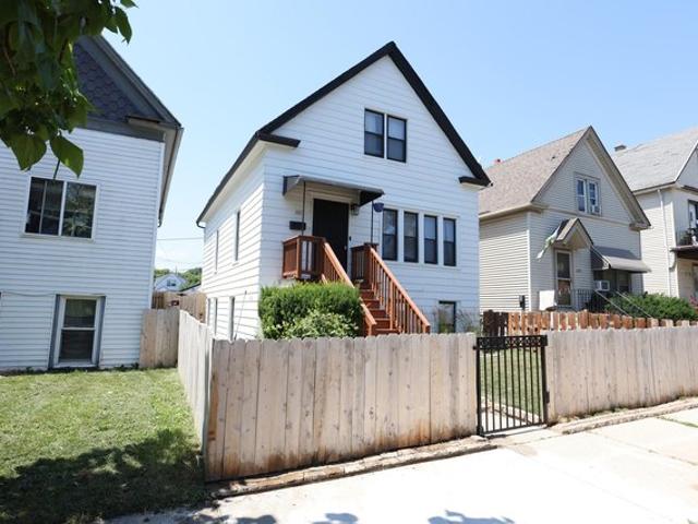 2479 S 10th St, Milwaukee, WI 53215