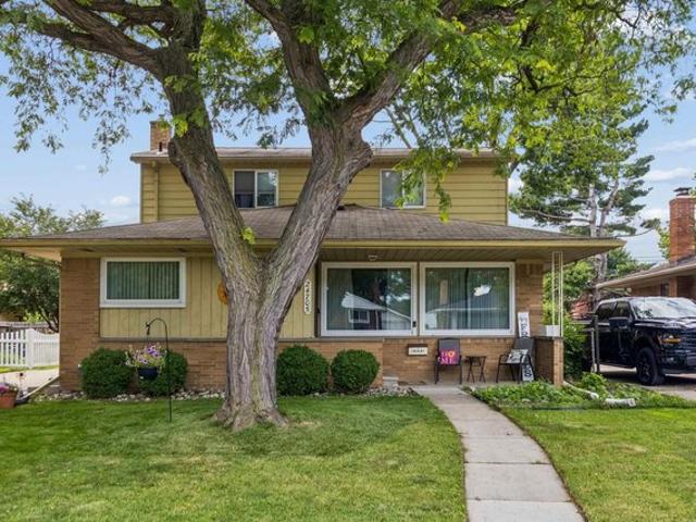 24705 Culver St, Saint Clair Shores, MI 48080