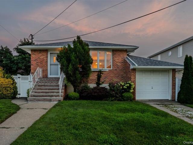 2470 Horace Ct, Bellmore, NY 11710