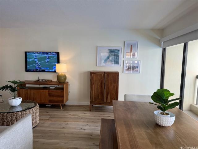 2470 Kalakaua Ave, Unit 504, Honolulu, HI 96815 | MLS #202608 | Compass