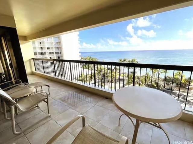 2470 Kalakaua Ave Apt 903, Honolulu, HI 96815