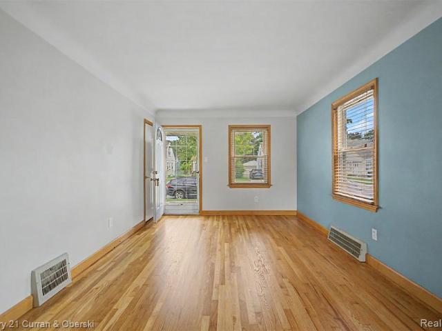 24715 Oxford Street