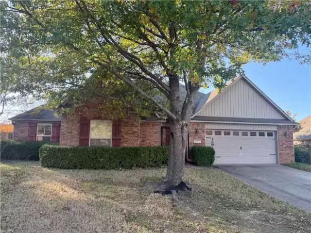 2471 N SURTEES PL, FAYETTEVILLE, AR 72704