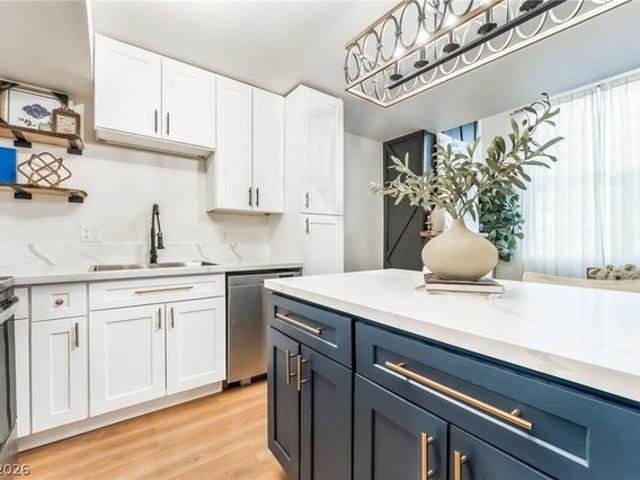 2471 Old Forge Ln Apt 105, Las Vegas, NV 89121