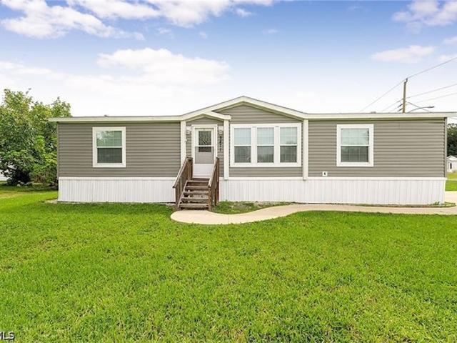 2471 Brownell Ct, North Fort Myers, FL 33917