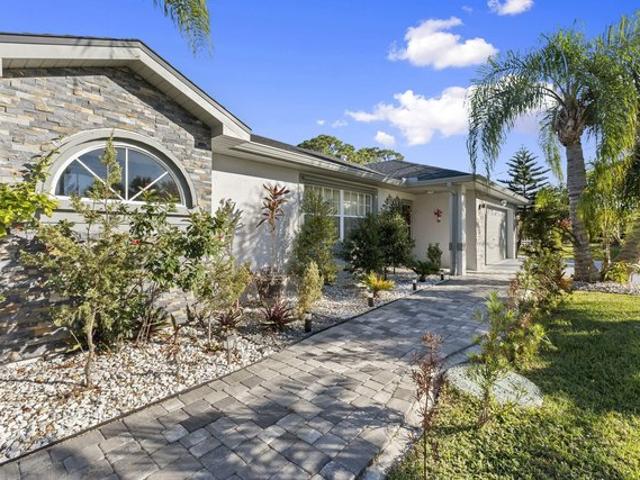 2471 SE Leithgow St, Port Saint Lucie, FL 34952