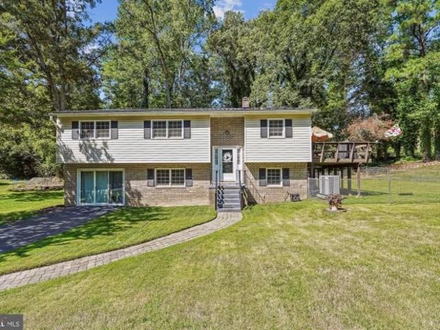 24725 E Montiego Rd, Hollywood, MD 20636