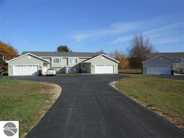2473 Woodcock Ln, Traverse City, MI 49685