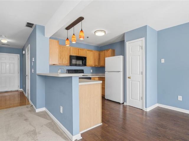 247 Cottonwood Creek Cir, Canton, GA 30114 | MLS #7747