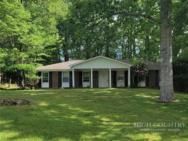 247 Crest Dr, Boone, NC 28607
