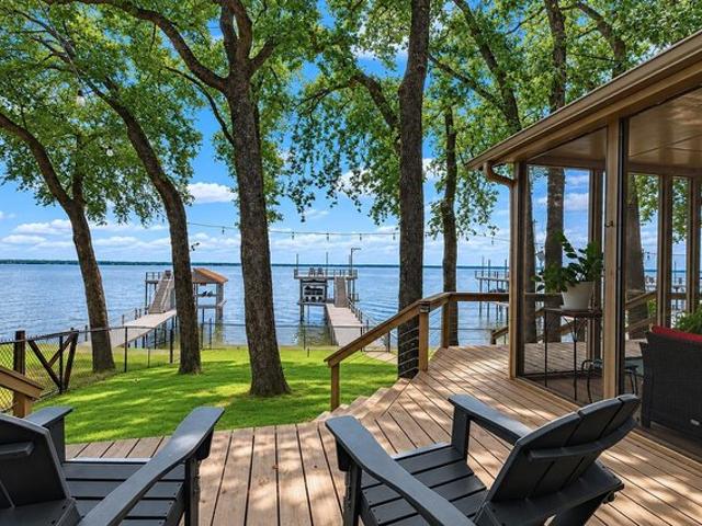 247 Admiral Dr, Gun Barrel City, TX 75156