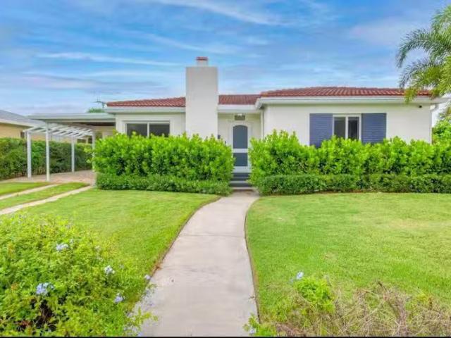 247 Bloomfield Dr, West Palm Beach, FL 33405 MLS #RX 11088280