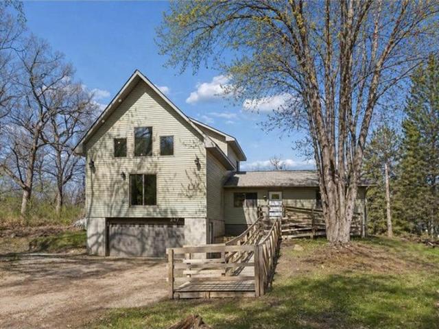 247 Glenmar Ave, Mahtomedi, MN 55115