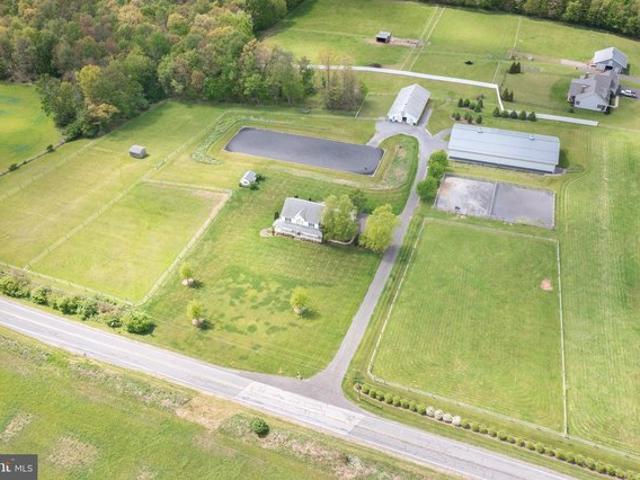 247 Greens Valley Rd, Centre Hall, PA 16828