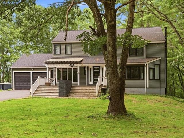 247 Hampstead St, Methuen, MA 01844
