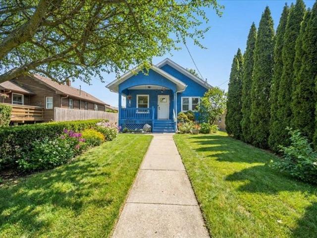 247 Highwood Ave, Highwood, IL 60040