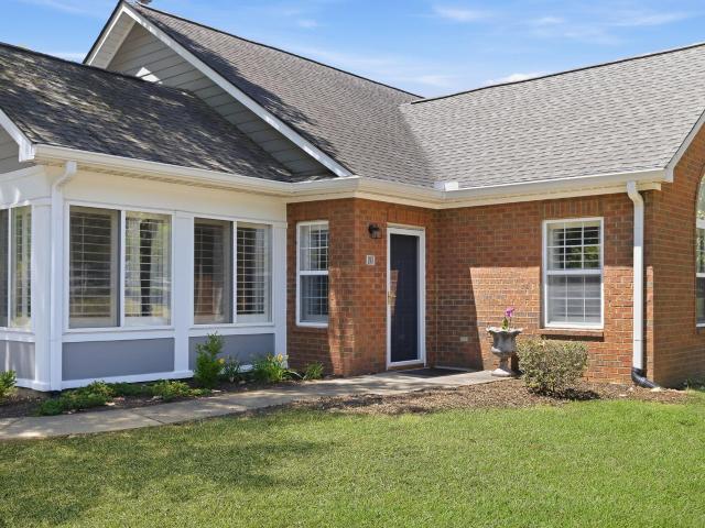247 oak club ln