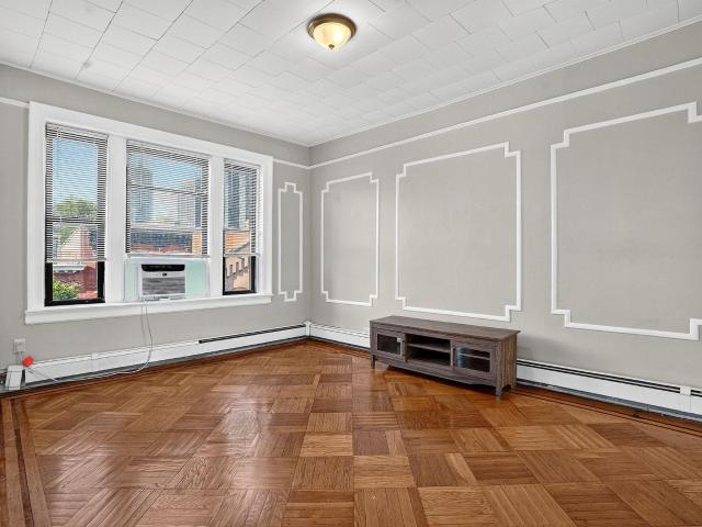 247 Montgomery St # 7