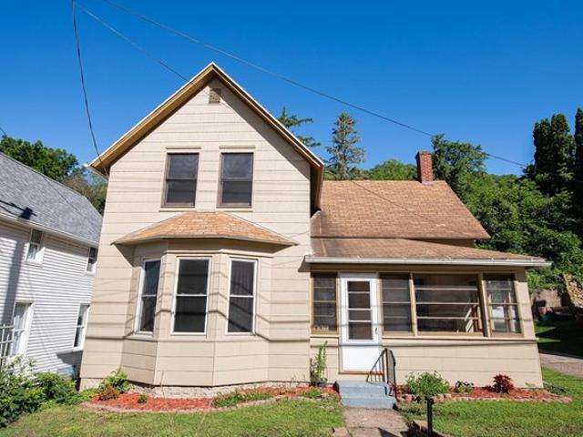 247 North St, Fountain City, WI 54629