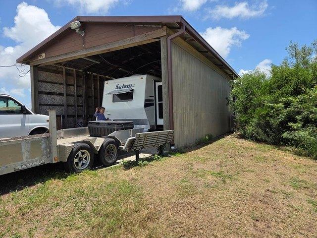 247 Porpoise Dr, Palacios, TX 77465