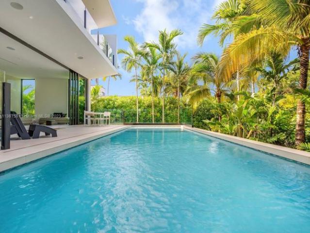 247 Palm Ave, Miami Beach, FL 33139