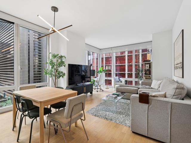 247 W 46th Street 2204