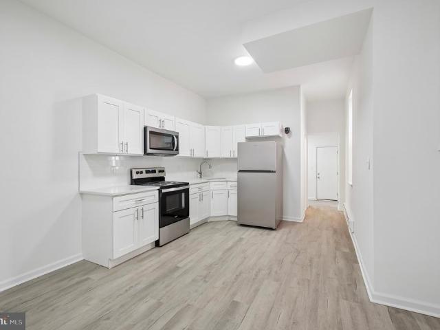 247 W Berkley Street