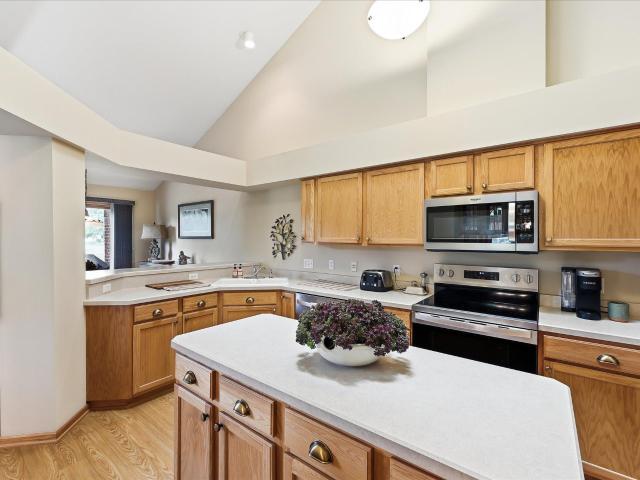 247 W Canyon Drive