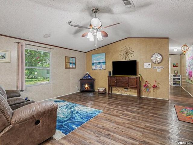 247 Woodcreek Cir