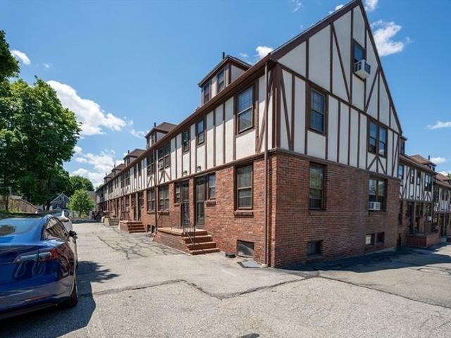 247 Washington St Unit 11, Winchester, MA 01890