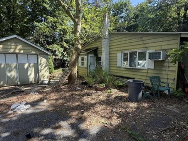 247 Tiller Ave, Beachwood, NJ 08722