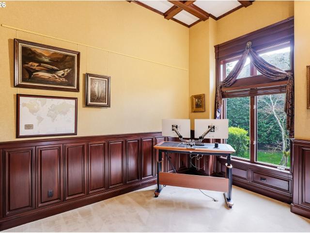 2484 marylshire ln, lake oswego, us, or