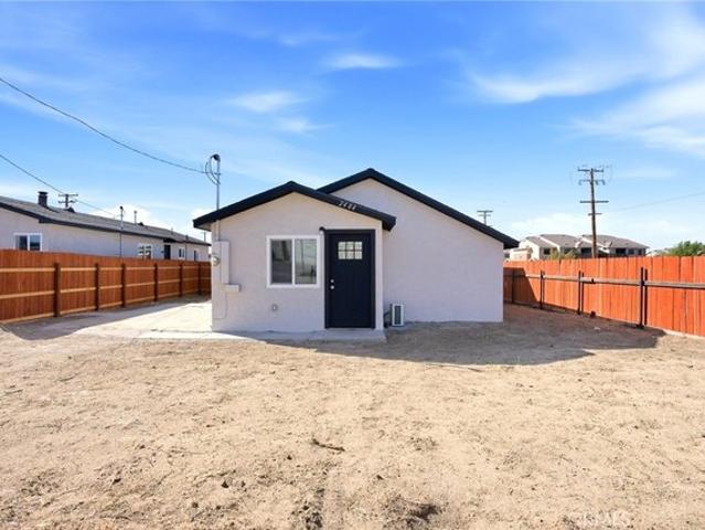 2484 Nadean, Mojave, CA 93501