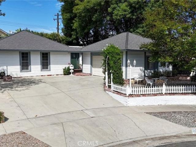 2484 Cambridge Ave, Fullerton, CA 92835