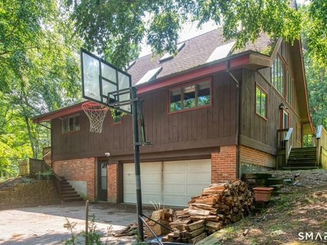2484 Glasgo Rd, Griswold, CT 06351