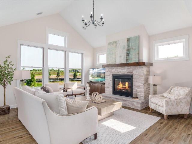 2484 Sydney Lane