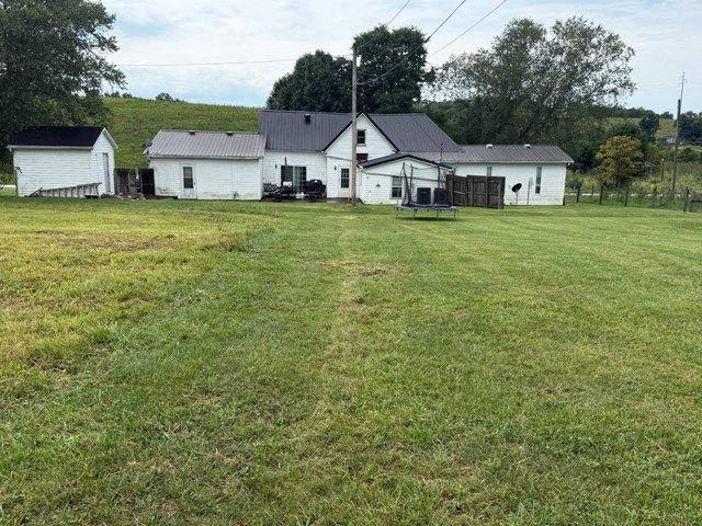 2484 W Headquarters Rd, Cynthiana, KY 41031