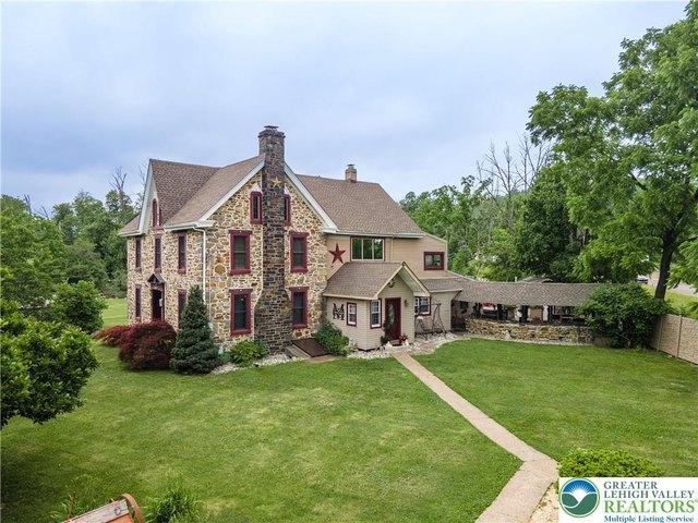 2485 Hieter Rd, Red Hill, PA 18951