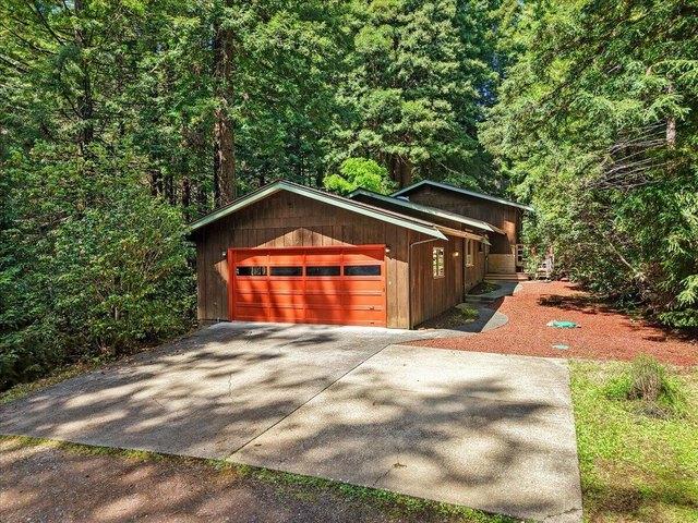 2485 Sonnenfelt Rd, Bayside South, CA 95524