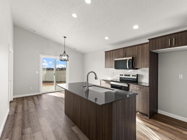 2485 W Red Jasper Dr