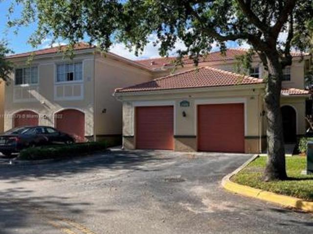 2486 Centergate Dr #207 Miramar, FL 33025