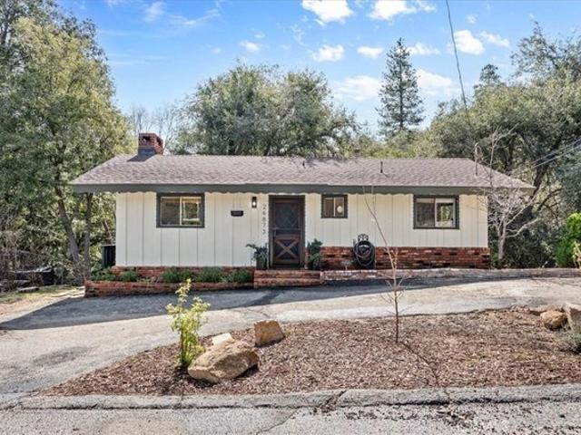 24873 Edelwiess Dr, Crestline, CA 92325