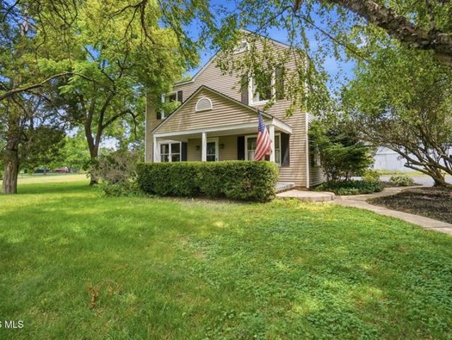 24870 W River Rd, Perrysburg, OH 43551
