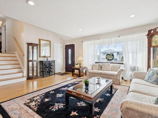 2487 Abbey Lane