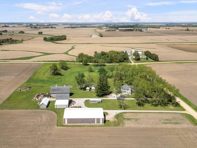 24880 th Ave, Eldridge, IA 52748